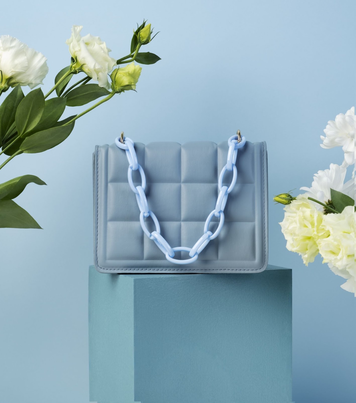 Handbag Product Photography Tips: Light and Angles Revealed